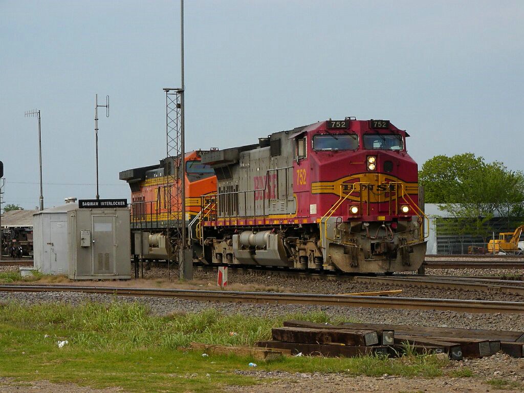 BNSF 752